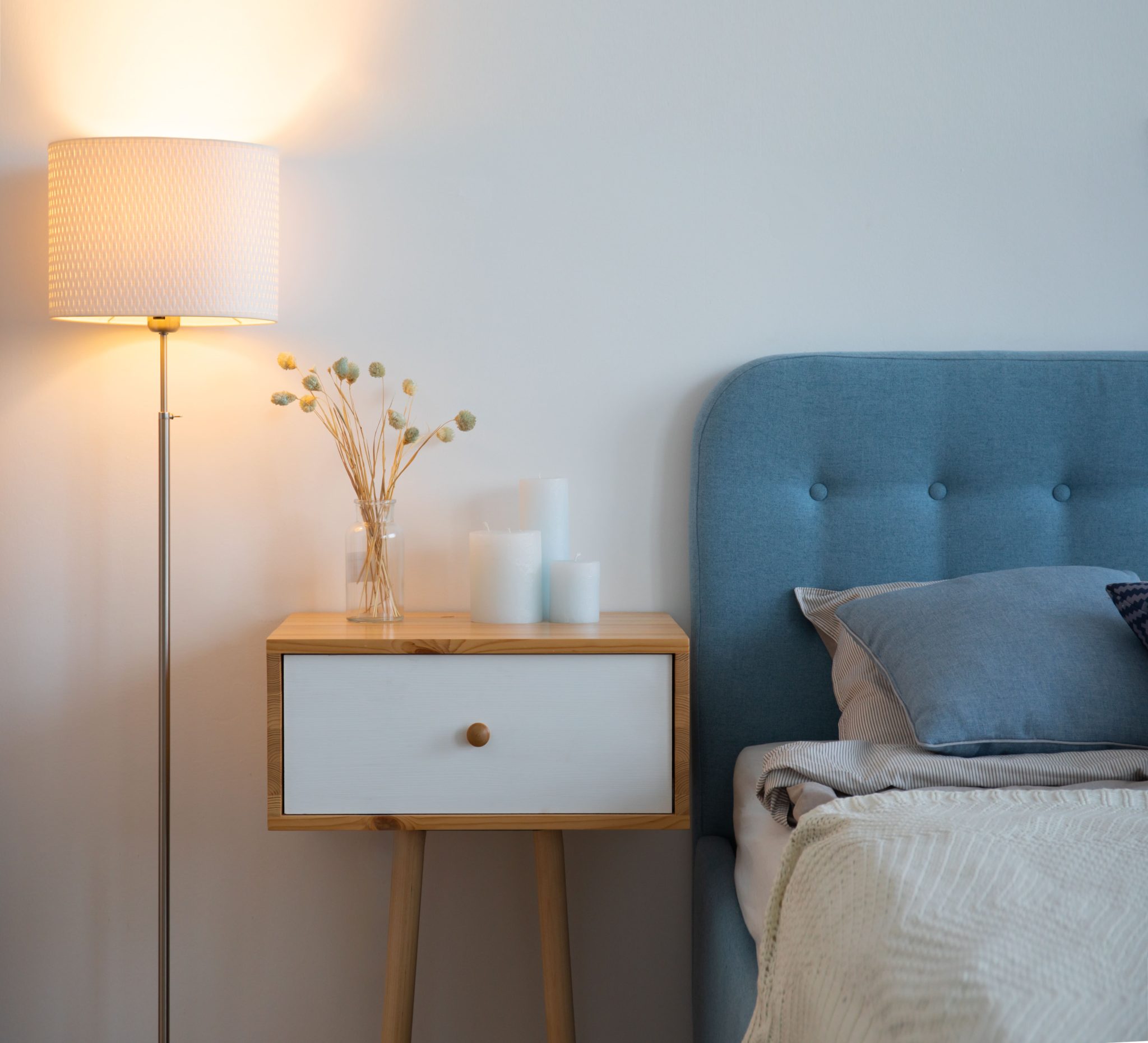 Guide to Choosing the Perfect Bedside Table Guide to Choosing the Perfect Bedside Table